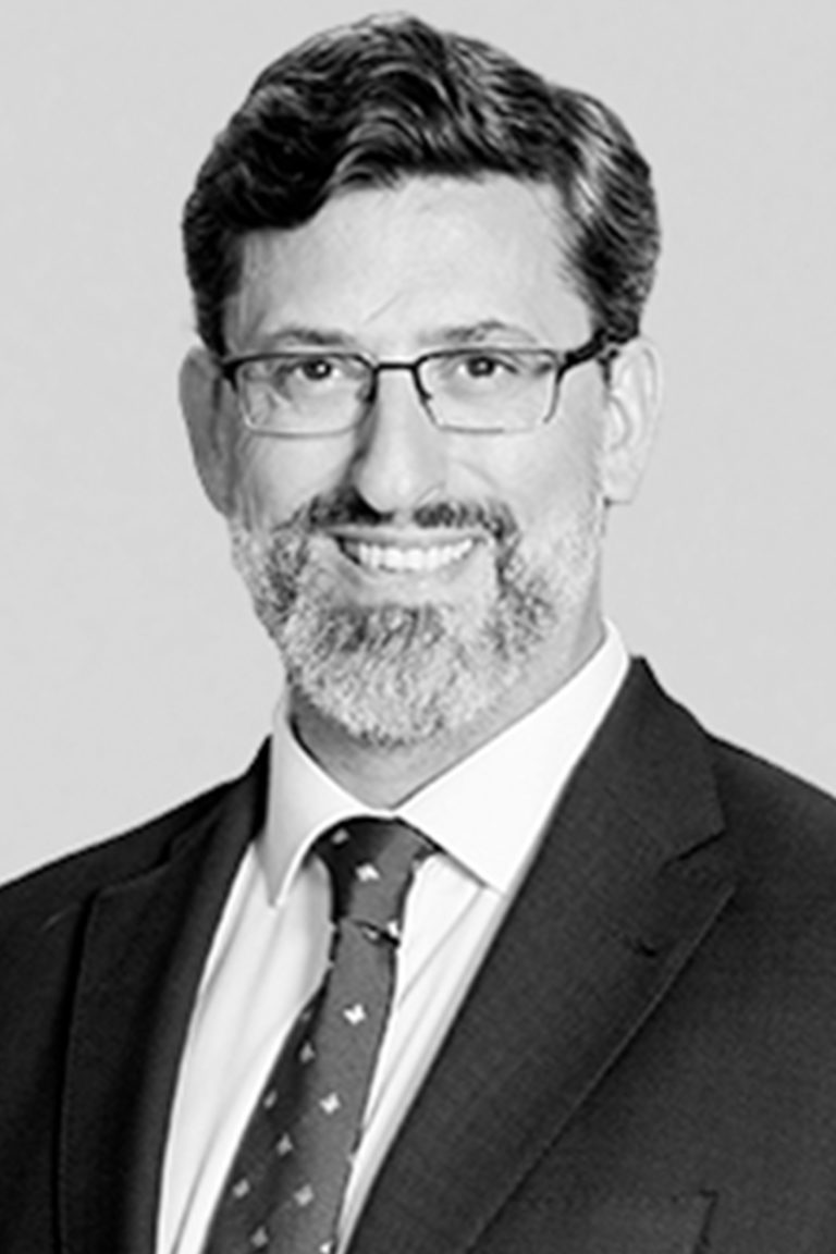 César Morales - Asociación derecho y moda